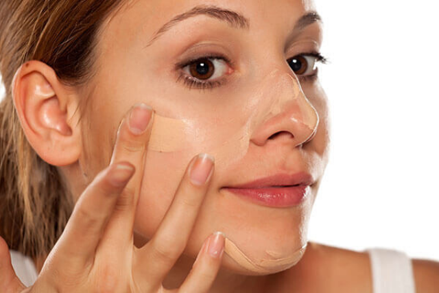 5 Tips And Tricks To Apply Makeup On Your Cheek Flawlessly